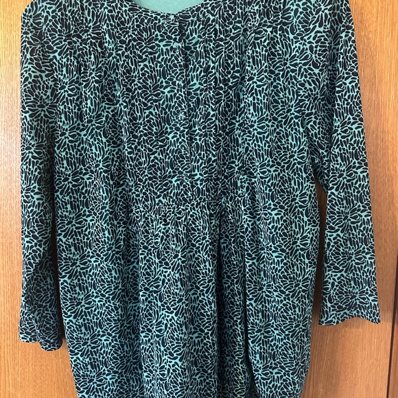 Liz Claiborne | Tops | Elegant Green Patterned Womens Top | Poshmark